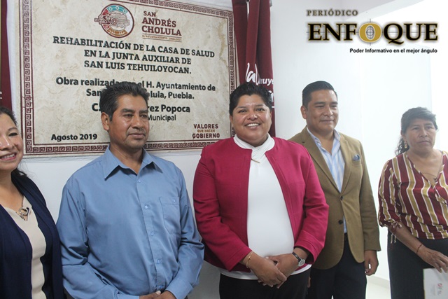 Entrega Karina Pérez Popoca Casa de la Salud de San Luis Tehuiloyocan